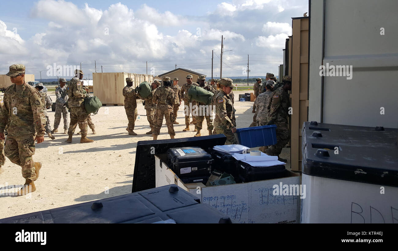 U.S. Army National Guard personnel daily duties and life. Working ...