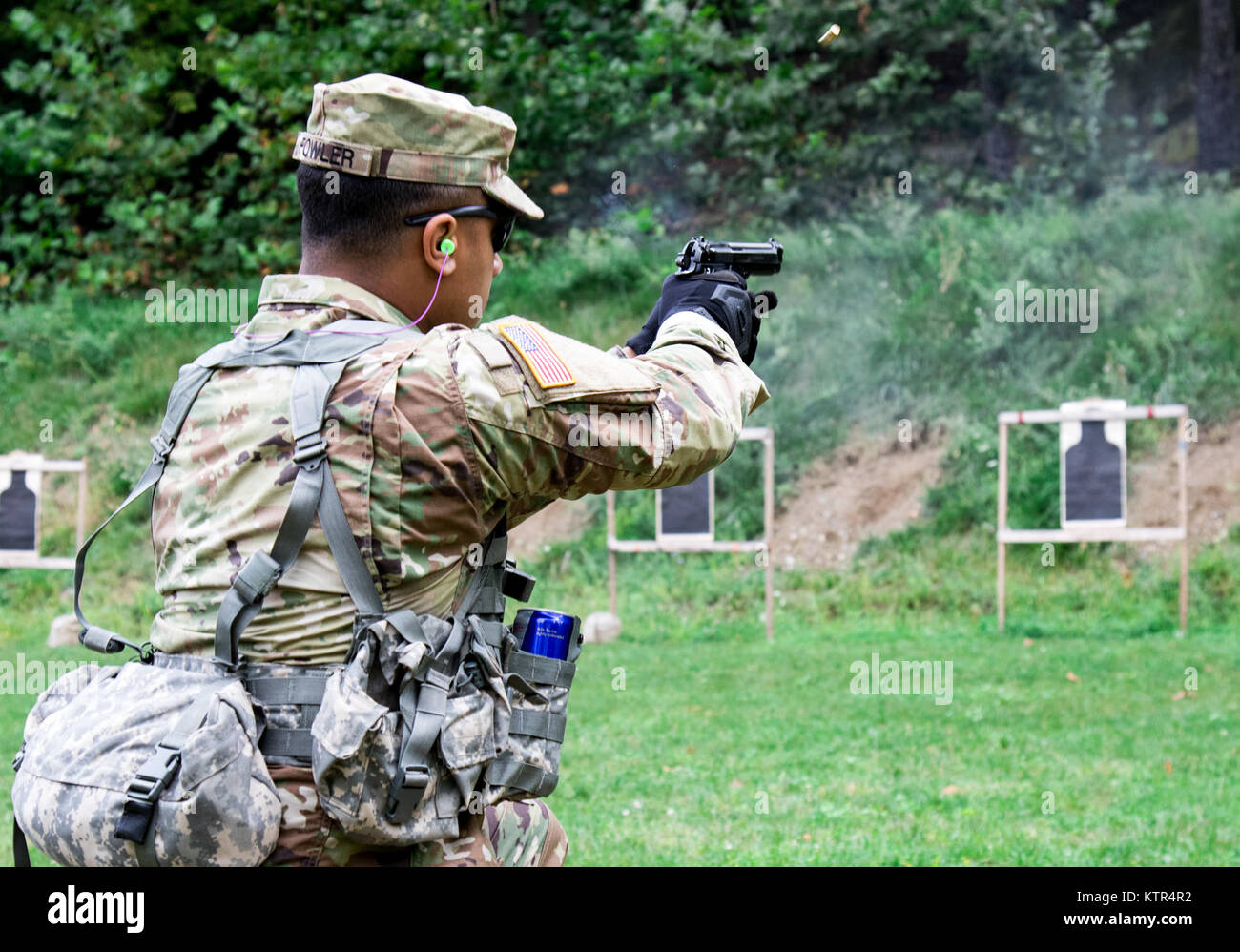 U s sailor assigned joint special hi-res stock photography and images ...