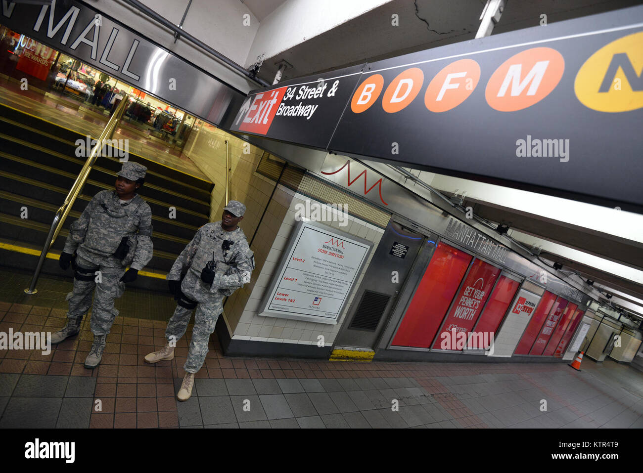 NEW YORK, NY - Members of Joint Task Force Empire Shield ramp up ...