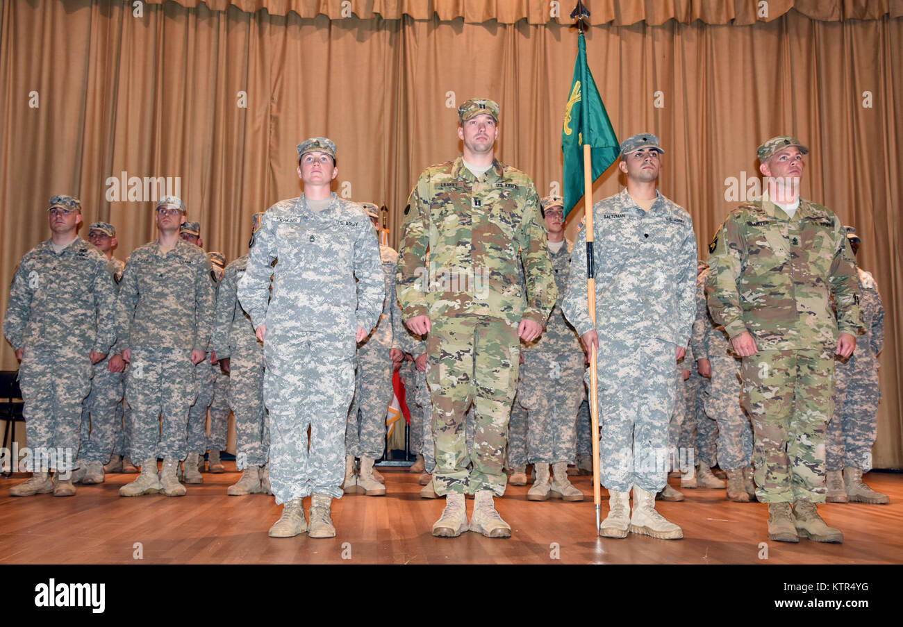New York National Guard Soldiers of the 107th Military Police Company ...
