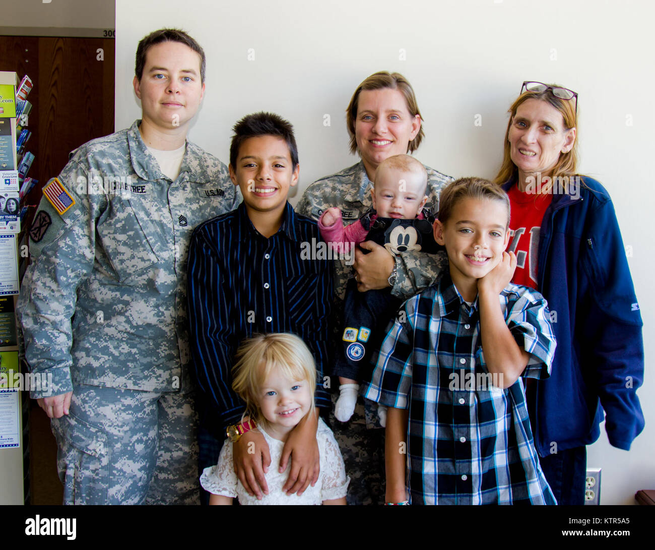 (U.S. Army National Guard photo by Sgt. Michael Davis Stock Photo - Alamy