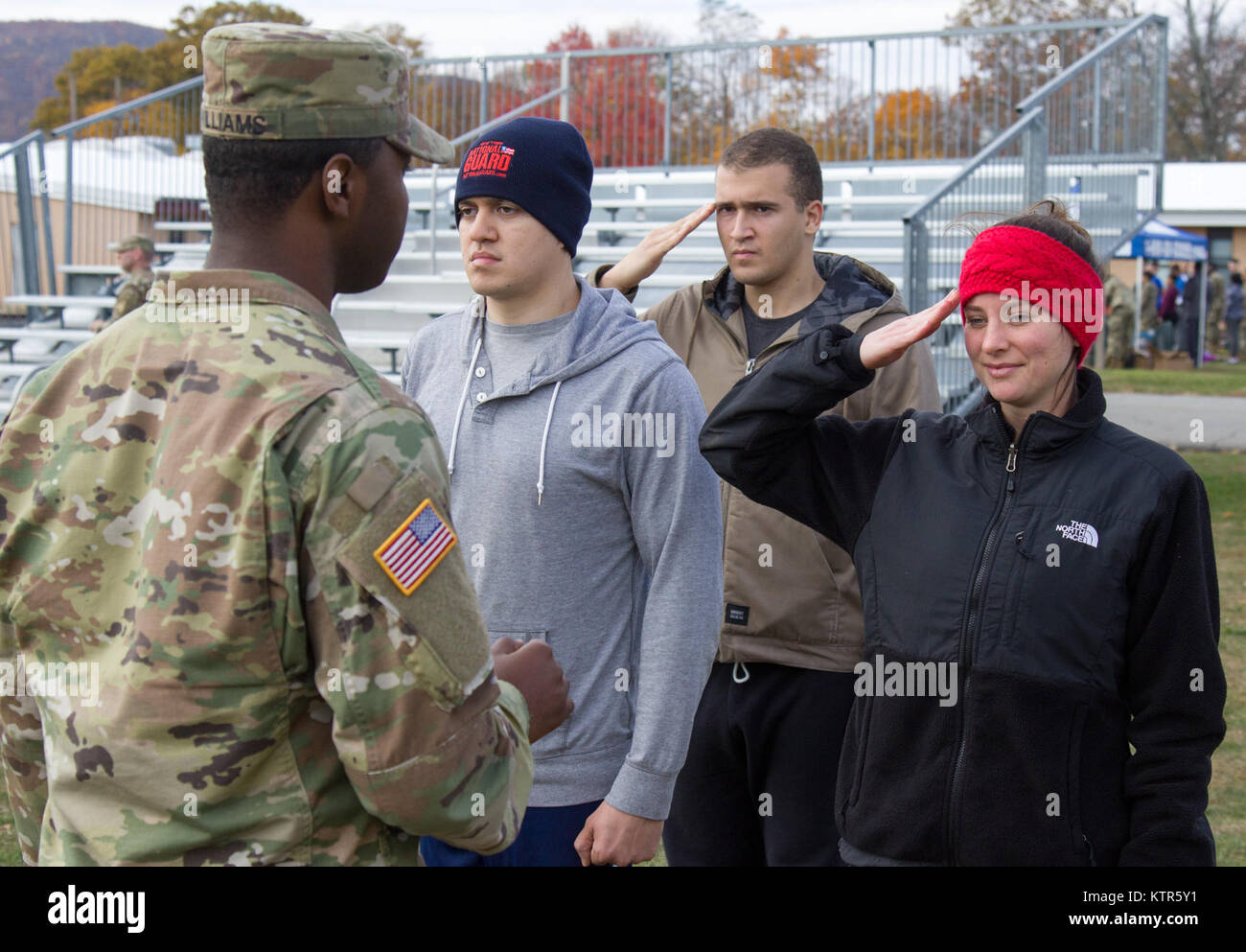 New York Army National Guard recruiters, set up new soldiers for ...