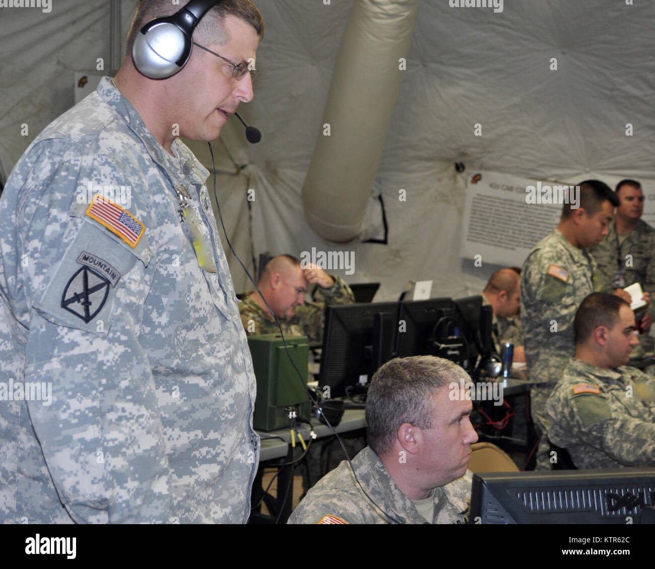 U.S. Army National Guard personnel daily duties and life. Working ...