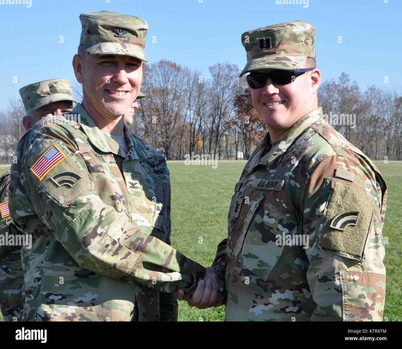 U.S. Army National Guard personnel daily duties and life. Working ...