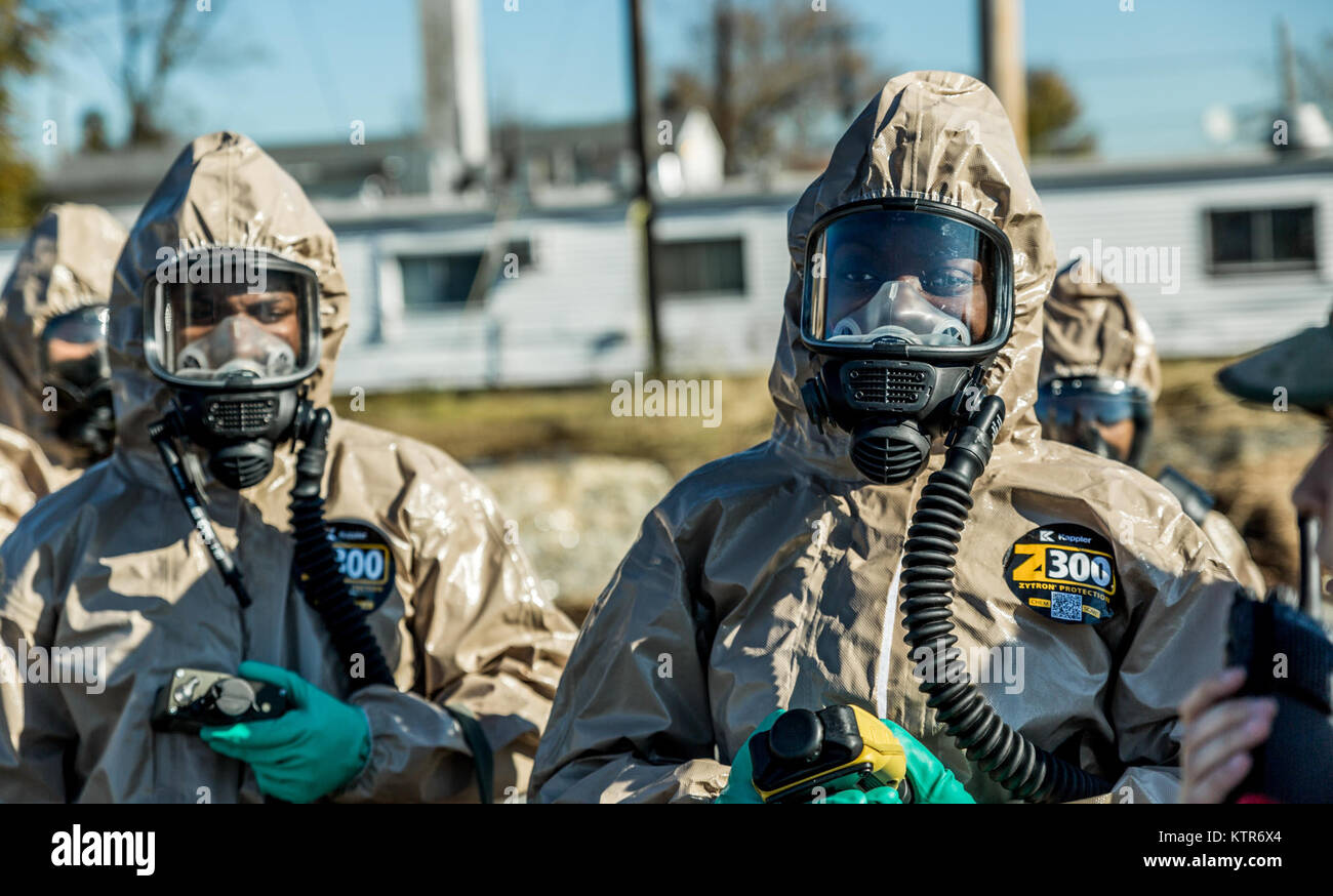 Soldiers assigned to the 222nd Chemical Company, New York Army National ...