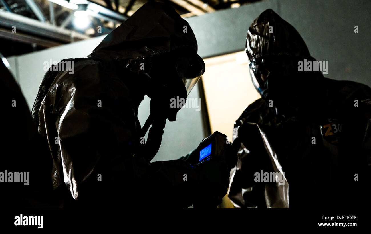 Soldiers assigned to the 222nd Chemical Company, New York Army National ...