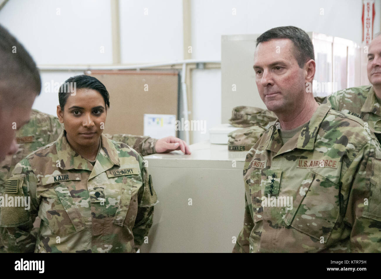U.S. Army National Guard personnel daily duties and life. Working ...