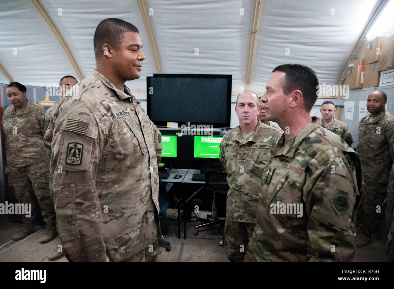 U.S. Army National Guard personnel daily duties and life. Working ...