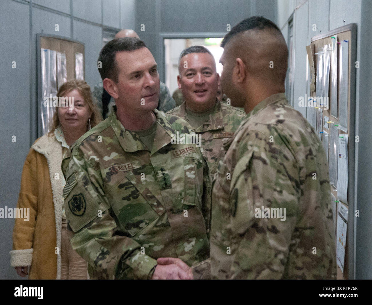 U.S. Army National Guard personnel daily duties and life. Working ...