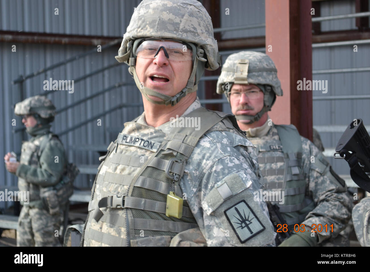 U.S. Army National Guard personnel daily duties and life. Working ...