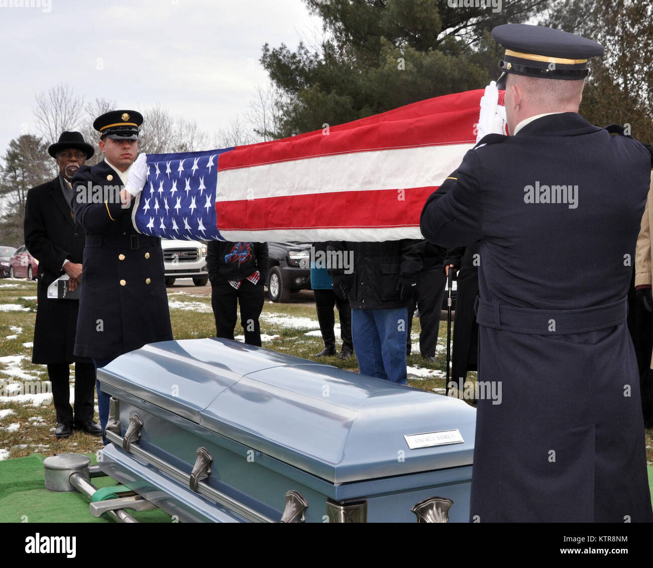 New York Army National Guard Specialists Ramon Rodriquez and Nathaniel ...