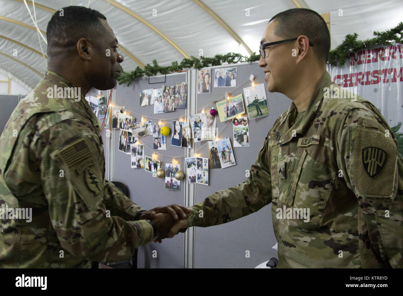 U.S. Army National Guard personnel daily duties and life. Working ...