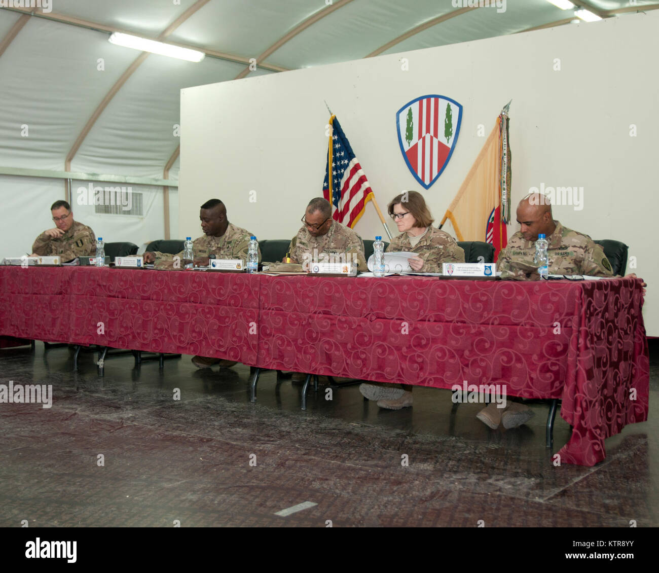 U.S. Army National Guard personnel daily duties and life. Working ...