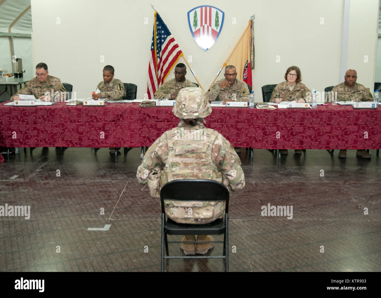 U.S. Army National Guard personnel daily duties and life. Working ...