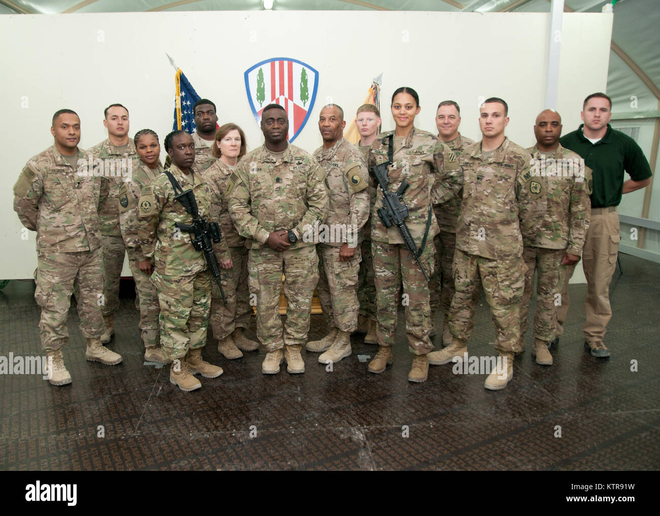 U.S. Army National Guard personnel daily duties and life. Working ...