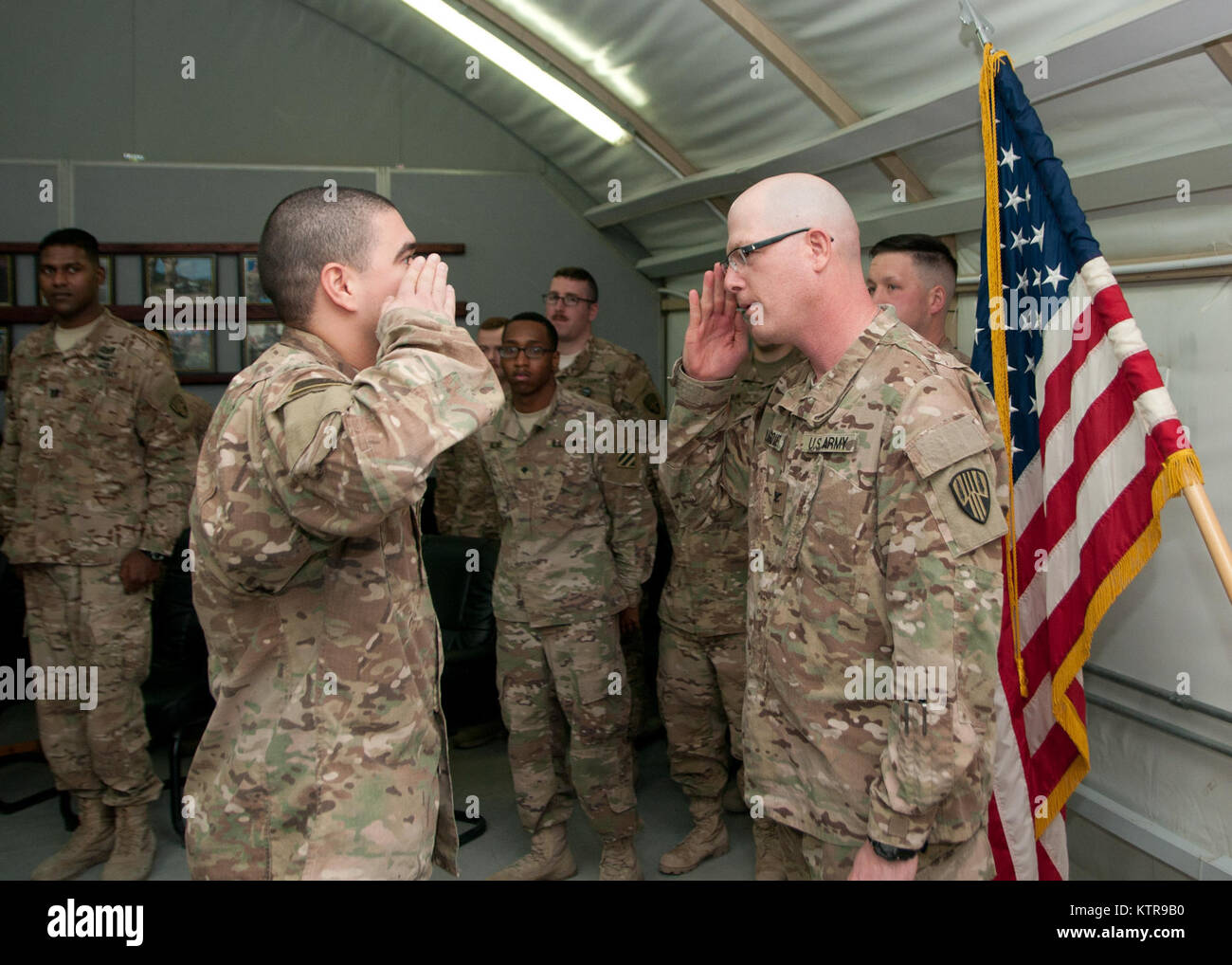 U.S. Army National Guard personnel daily duties and life. Working ...