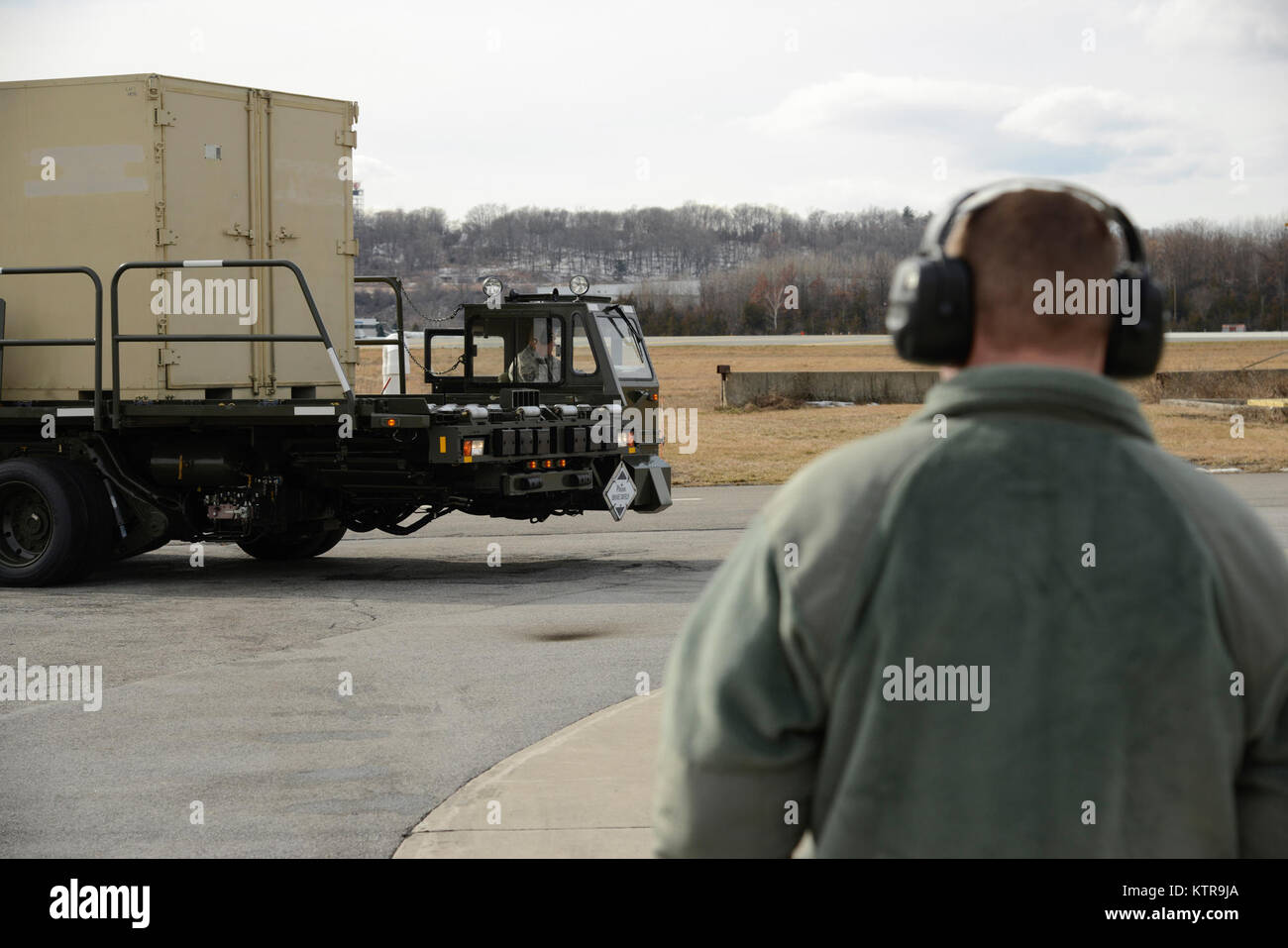 60k loader hi-res stock photography and images - Alamy