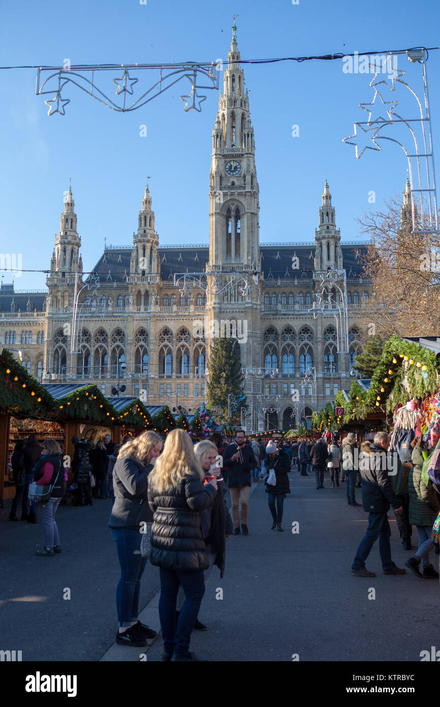 City hall square hi-res stock photography and images - Alamy