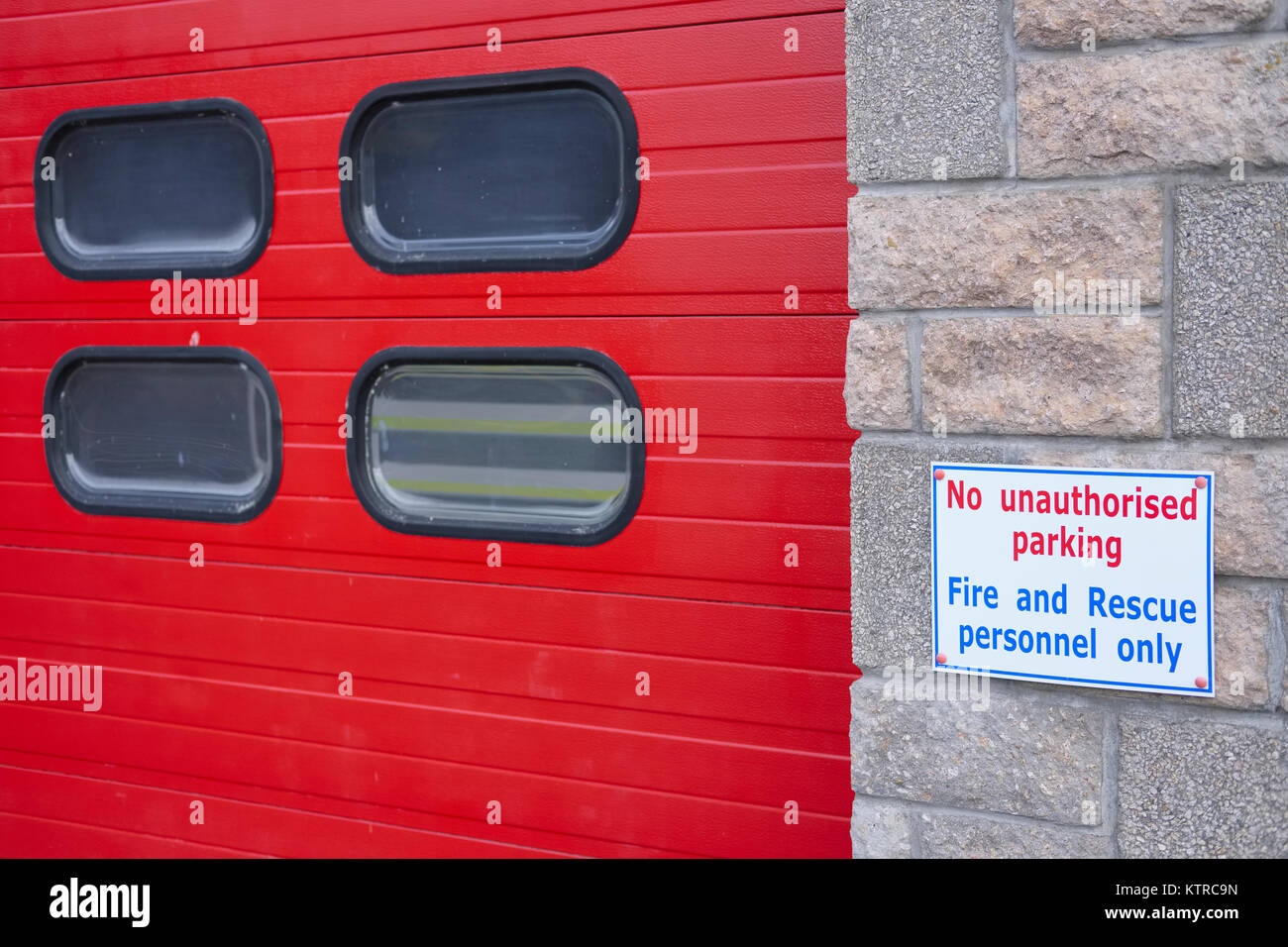 Fire station engine sign hi-res stock photography and images - Alamy