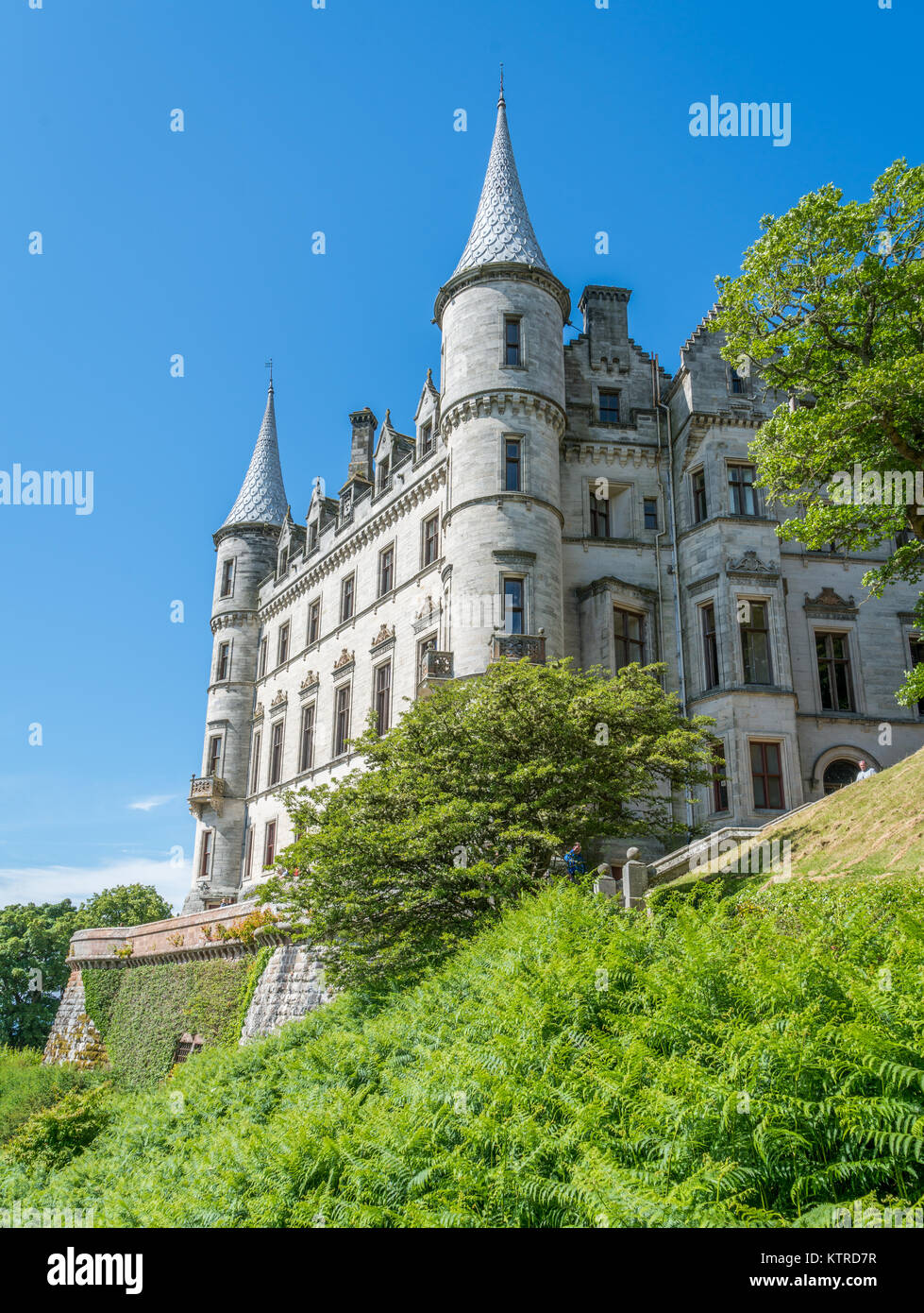 Dunrobin castle hi-res stock photography and images - Alamy