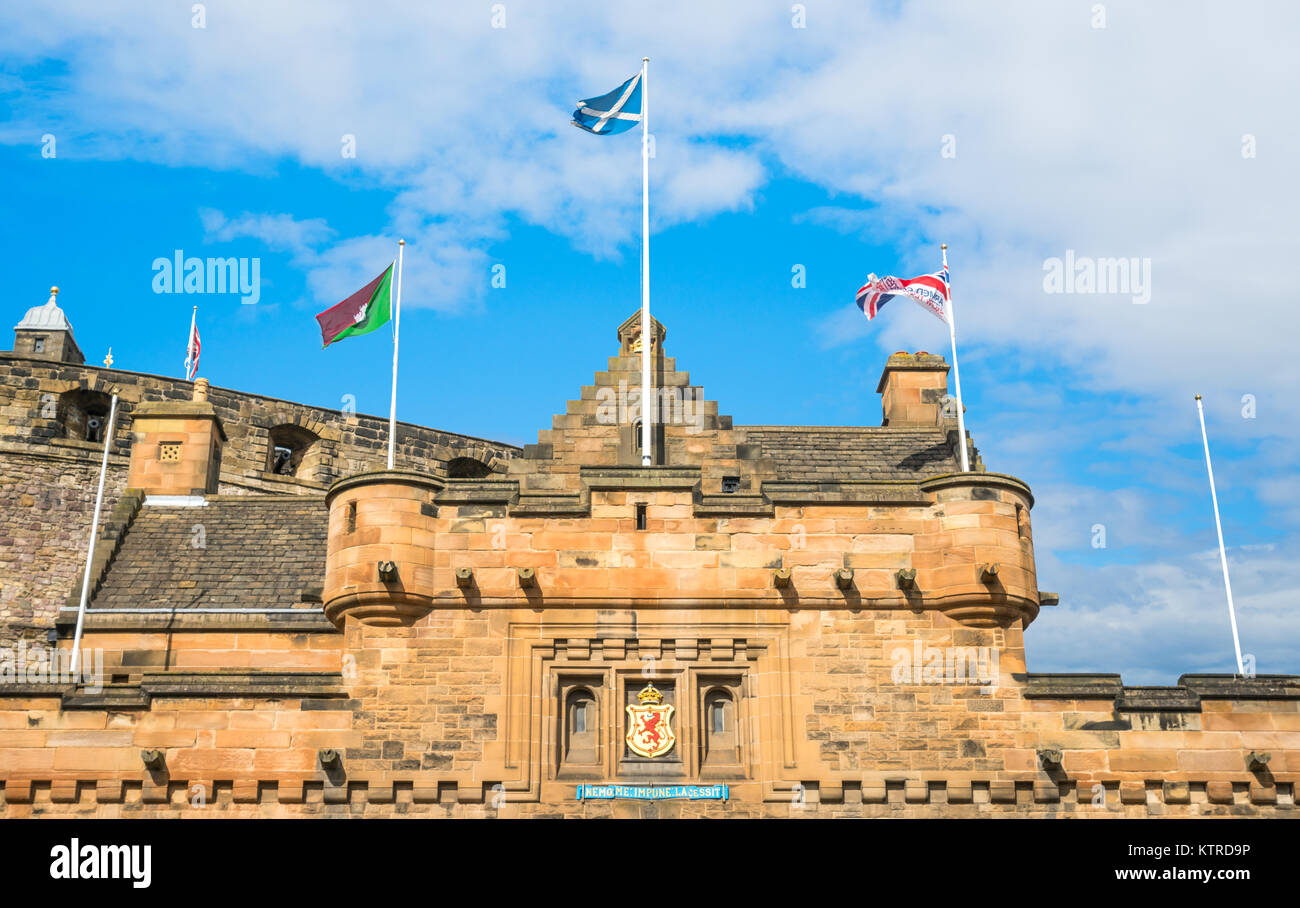 Edinburgh castle flags hi-res stock photography and images - Alamy