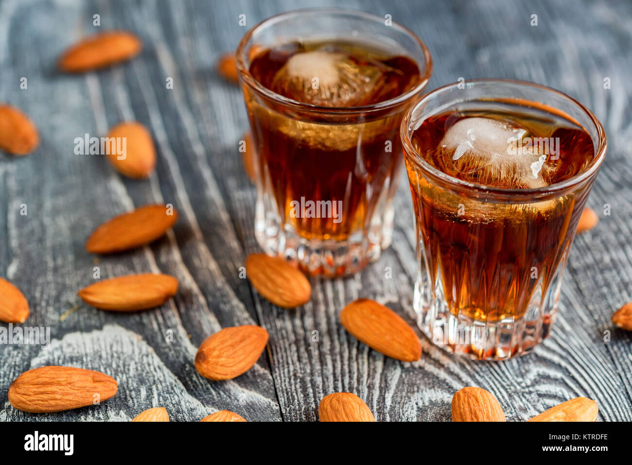 Almond gold bar hi-res stock photography and images - Alamy