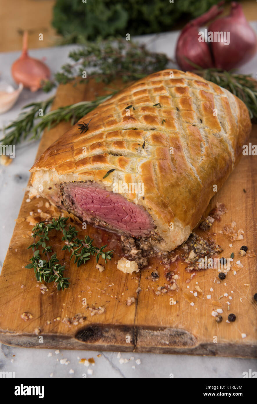 Beef wellington hi-res stock photography and images - Alamy