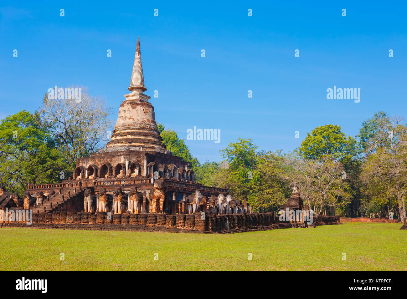 Wat Chang Lom Temple at Si Satchanalai Historical Park, a UNESCO world ...