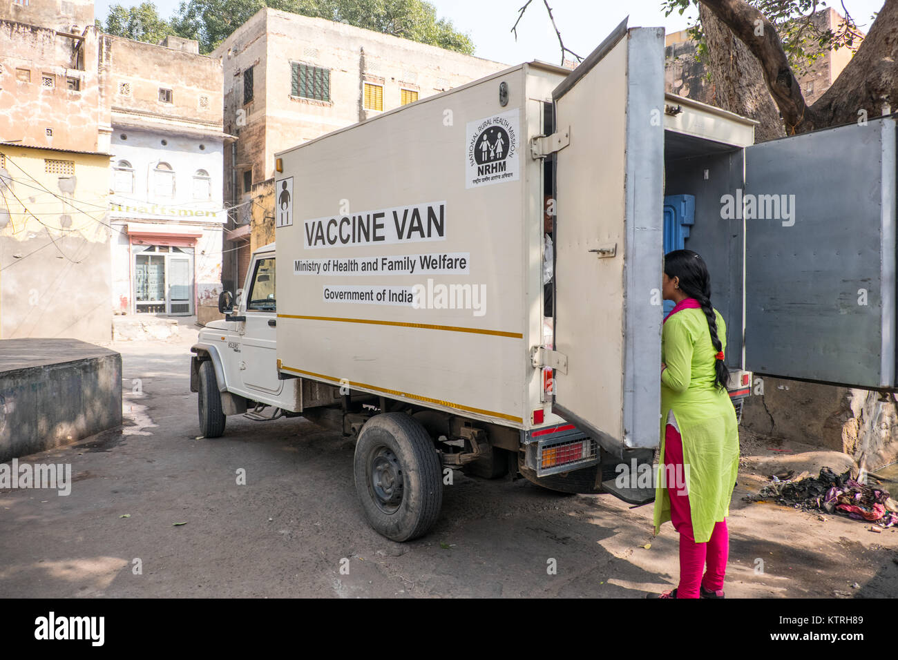 Indian van hi-res stock photography and images - Alamy