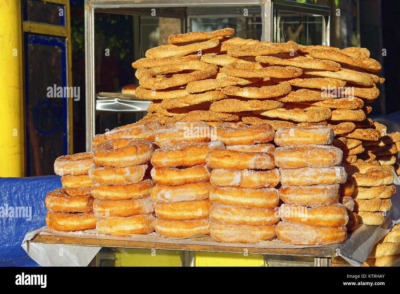 Greek bagels and vendor hi-res stock photography and images - Alamy