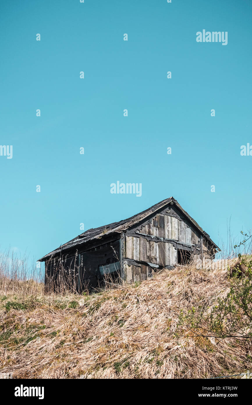 Old abandoned shed in the countryside Stock Photo - Alamy