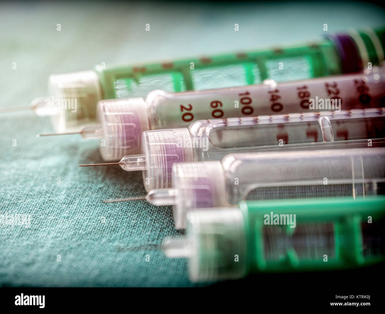 Insulin injection needle or pen for use by diabetics Stock Photo - Alamy