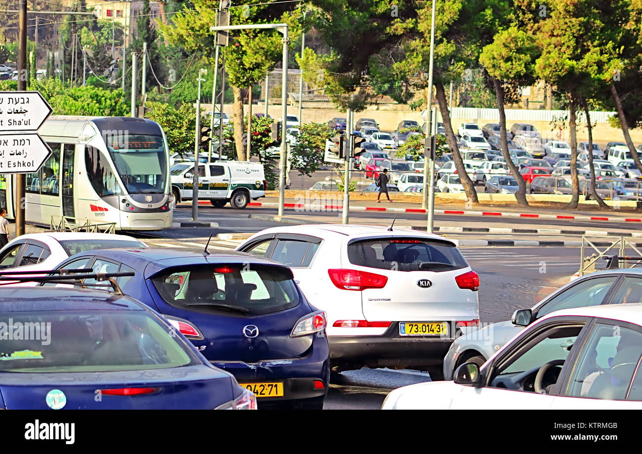 JERUSALEM, ISRAEL - SEPTEMBER 20, 2017: Traffic in Jerusalem, Israel ...