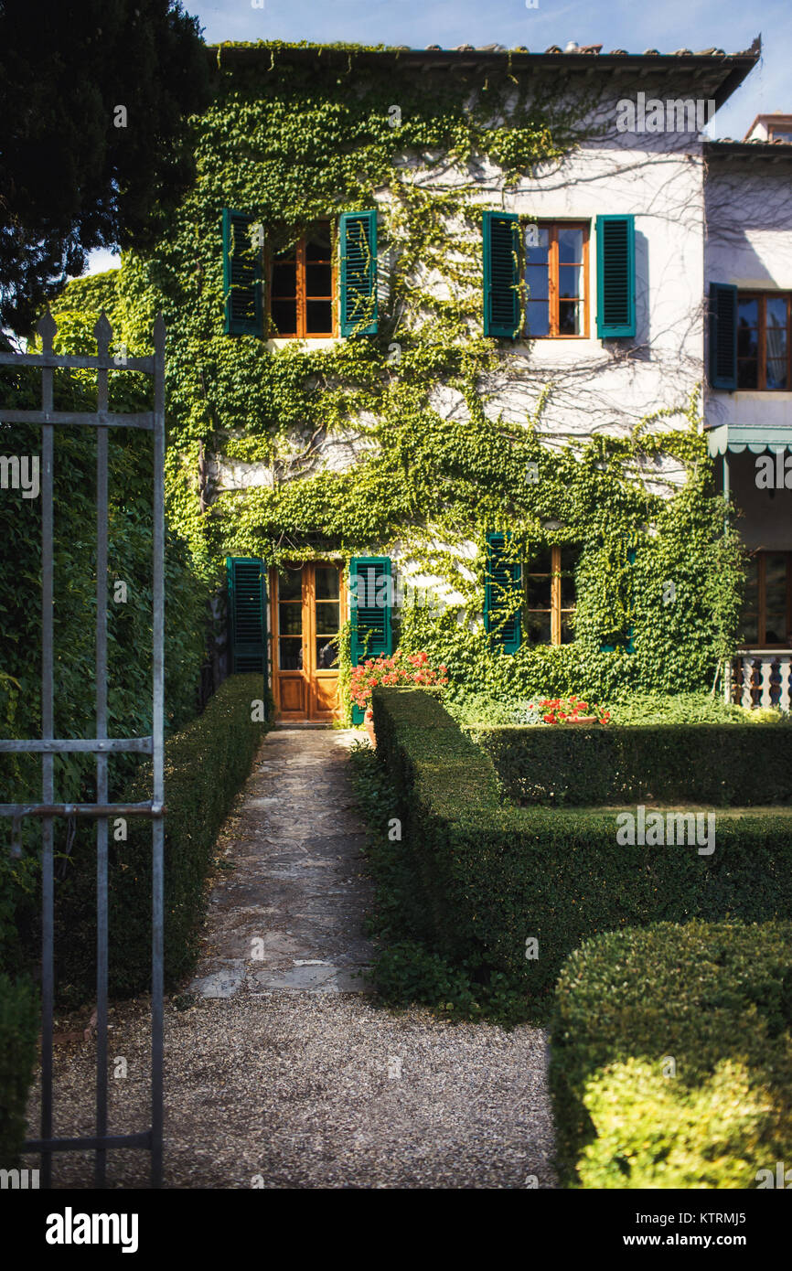 Romantic courtyard in the Italian villa. Villa Bordoni Stock Photo - Alamy