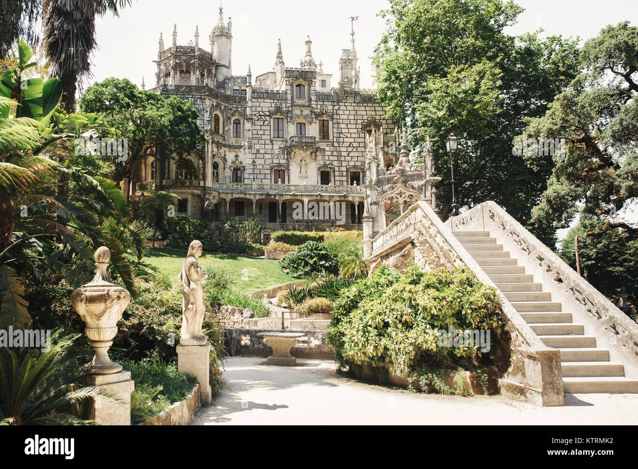Beautiful stone building and stone statues in the Regaleira Palace ...