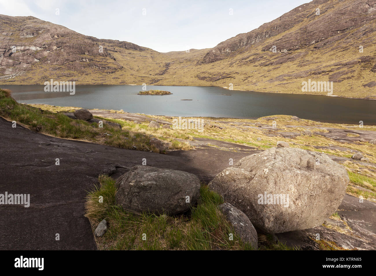 Loch na Cuilce - Cuilin Hills Stock Photo - Alamy