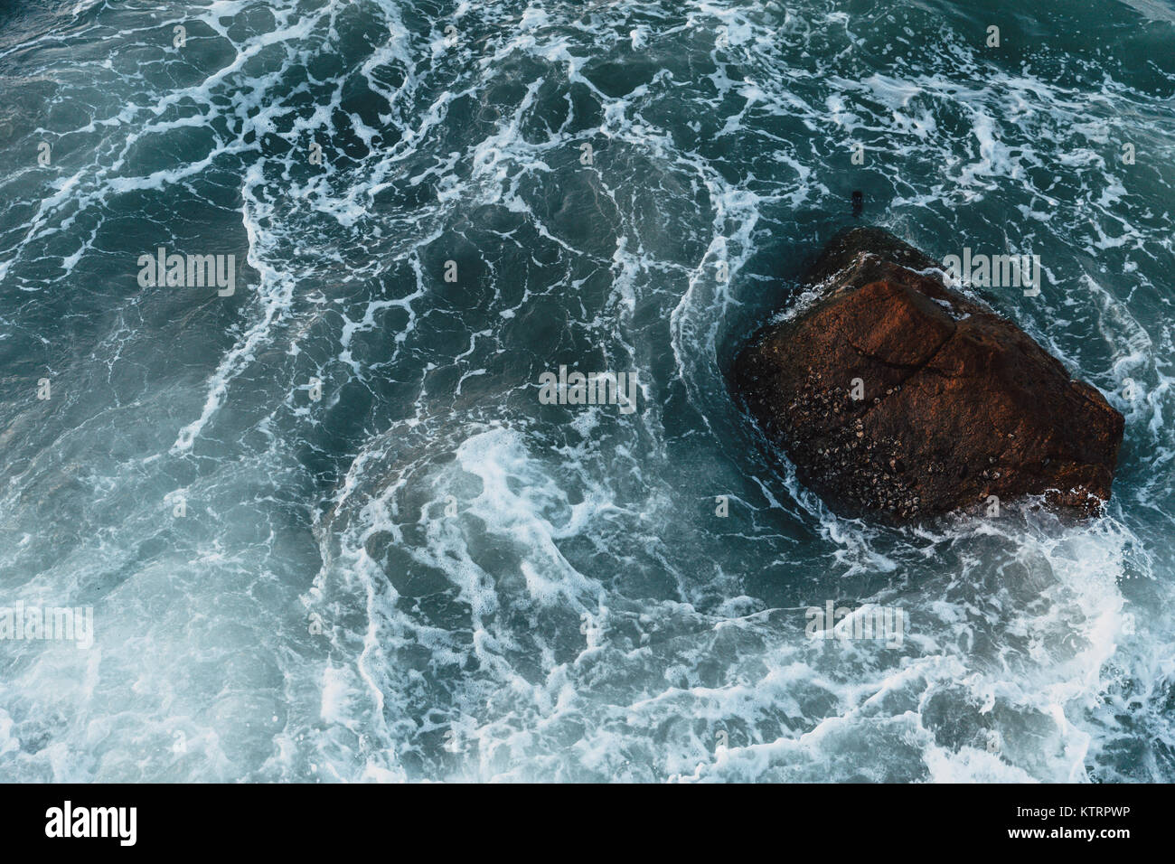 Sea Ocean wave with rock Stock Photo - Alamy