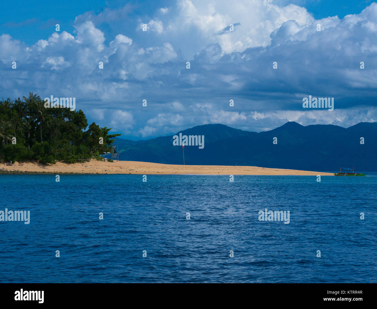 A beautiful clean white sandbar Stock Photo - Alamy