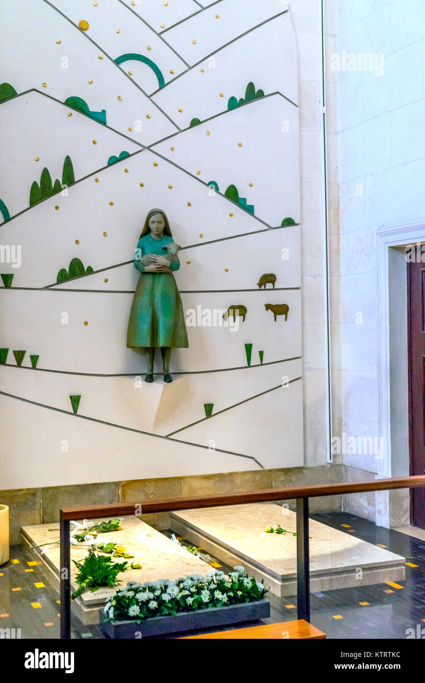 Lucia Jacinta Tombs Graves Basilica of Lady of Rosary Fatima Portugal ...