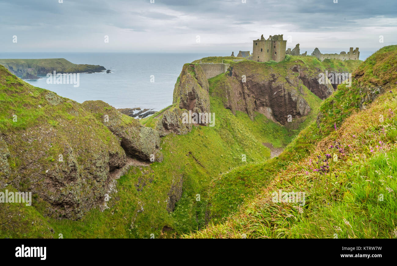 Dunnottar castle scotland hi-res stock photography and images - Alamy