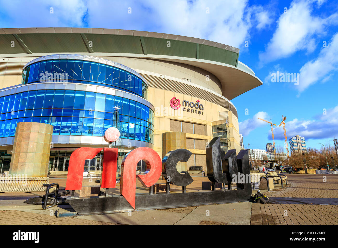Moda center arena hi-res stock photography and images - Alamy