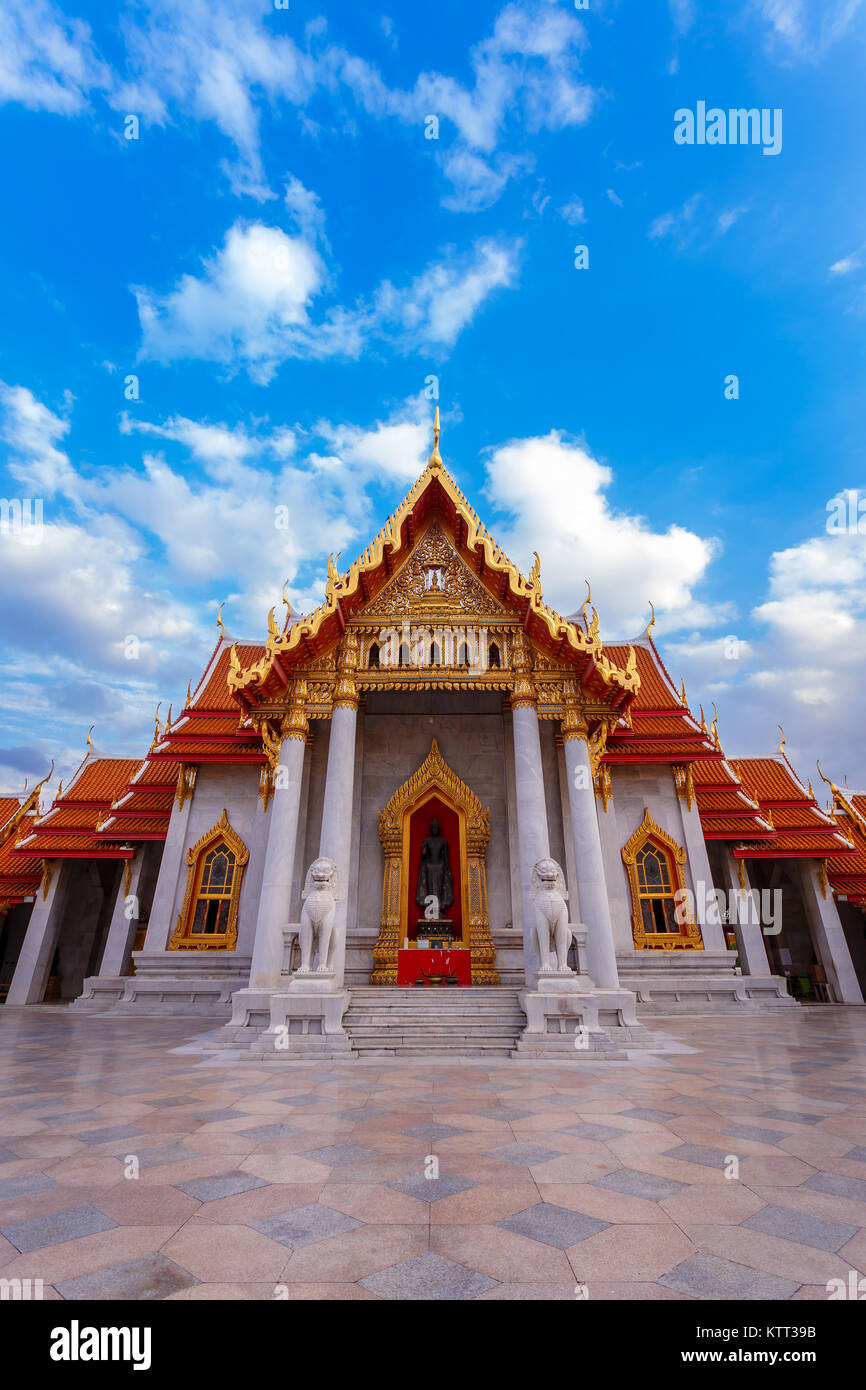 The Marble Temple, Wat Benchamabopit Dusitvanaram in Bangkok, Thailand ...