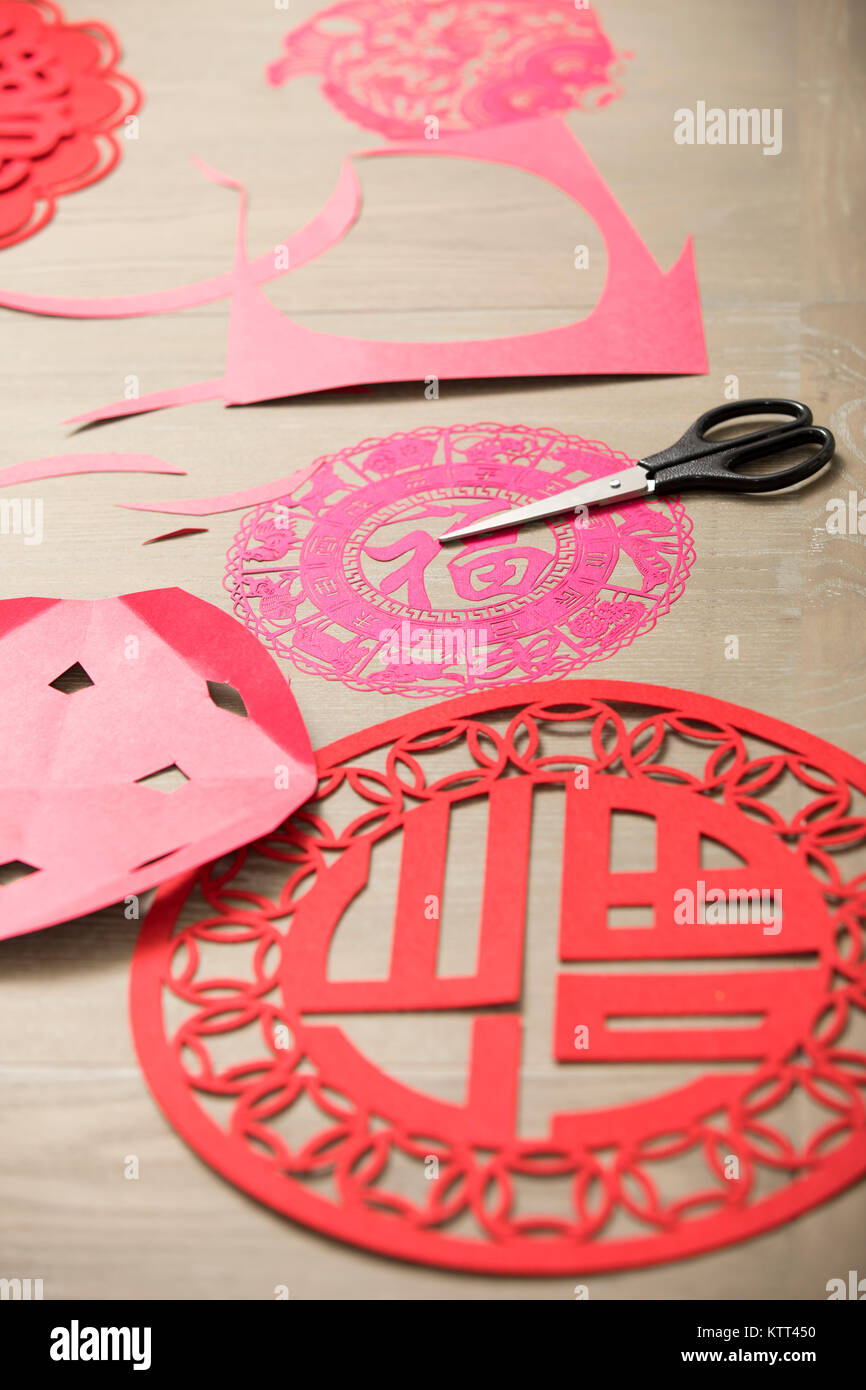 Chinese traditional paper cutting Stock Photo - Alamy