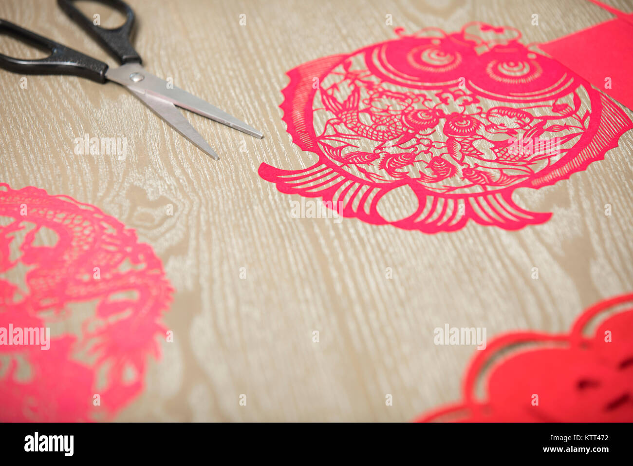 Chinese traditional paper cutting Stock Photo - Alamy
