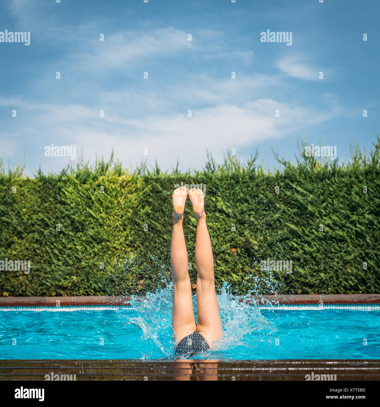 Diving into a swimming pool hi-res stock photography and images - Alamy