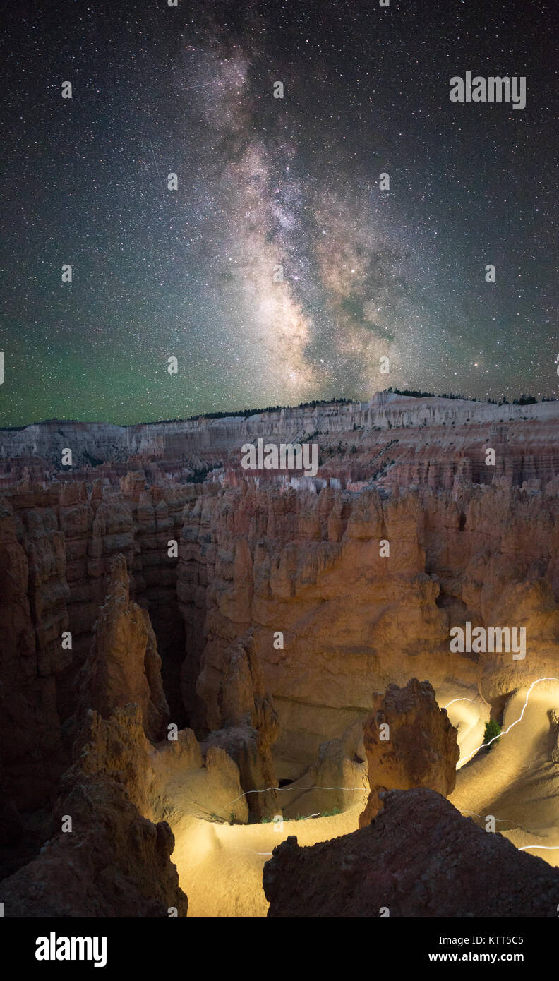 Utah night sky rock hi-res stock photography and images - Alamy