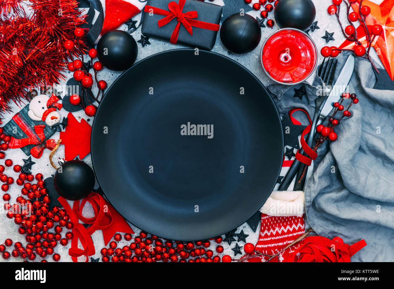 Festive Christmas place setting Stock Photo - Alamy