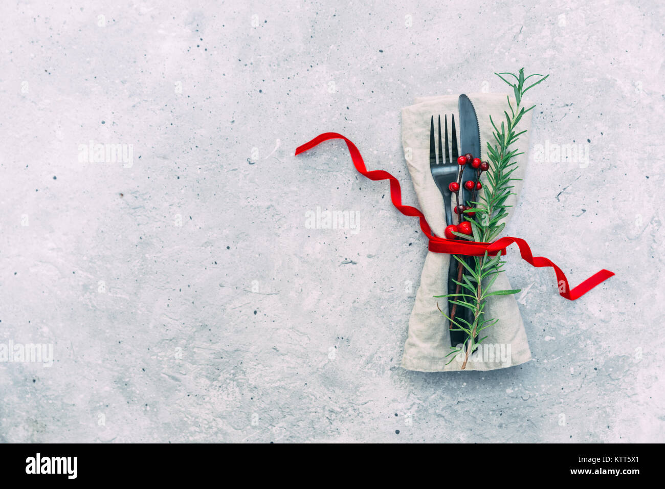 Festive Christmas place setting and decorations Stock Photo - Alamy