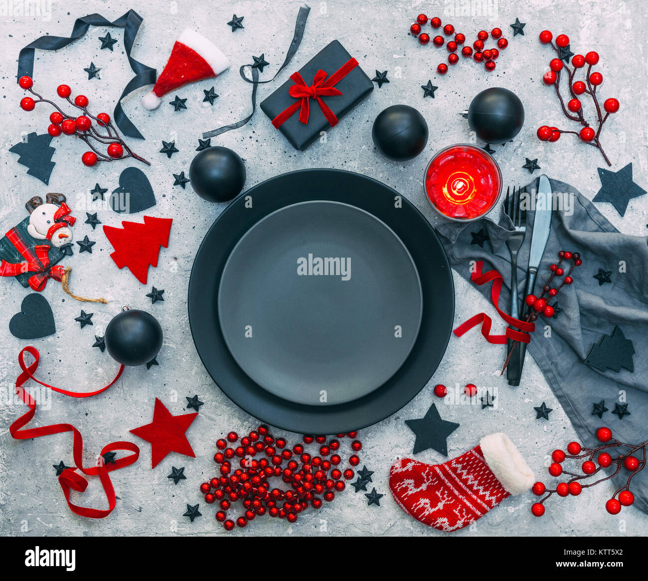 Festive Christmas place setting Stock Photo - Alamy
