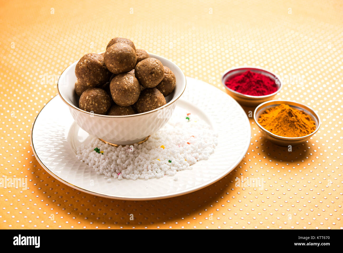Tilgul or Til Gul with haldi Kumkum and halwa/chiranji or sugar balls ...